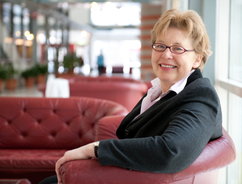 Porträtt av professor Agneta Nordberg | Karolinska Institutet